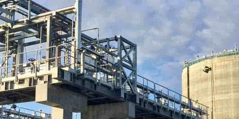 Flow control and automation for LNG