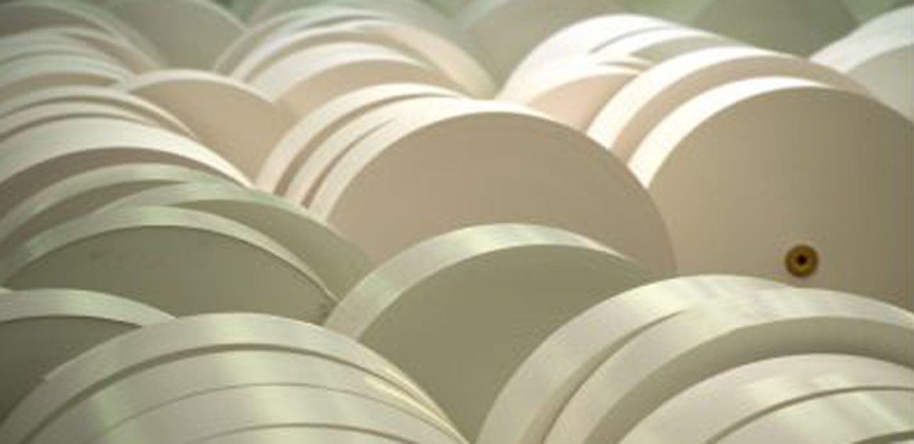 Traction for tightly wound paper rolls | Valmet