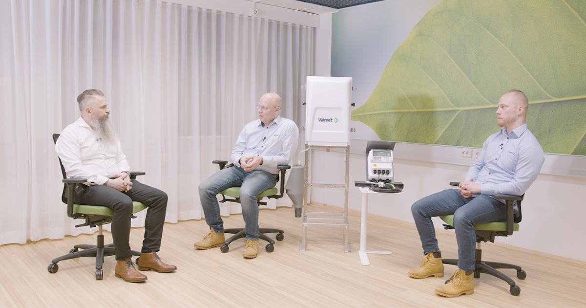 Improved paper manufacturing with sophisticated paper ash management