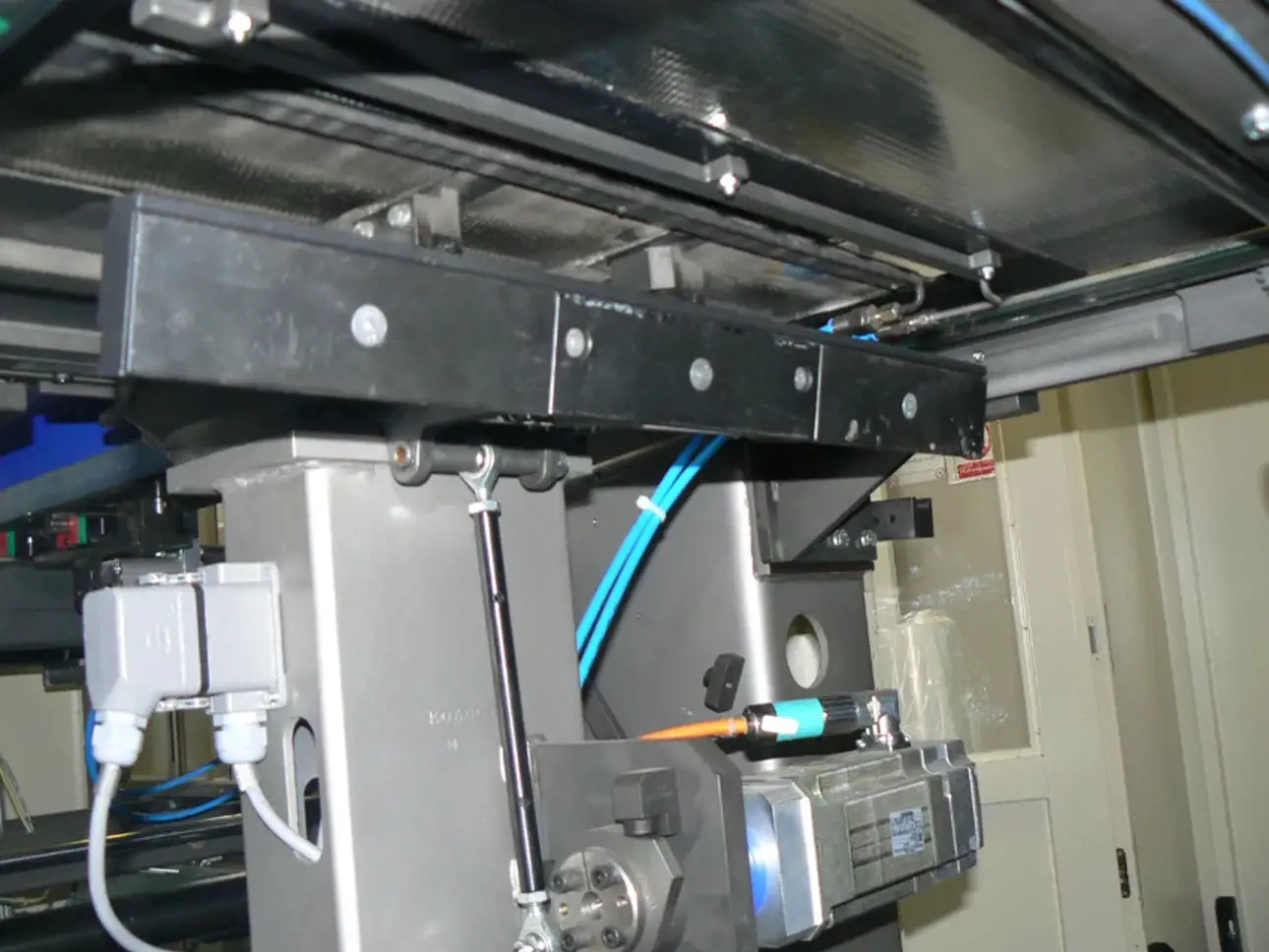 TIP New lower sealer KCSD00425-02 KCSD00425-03